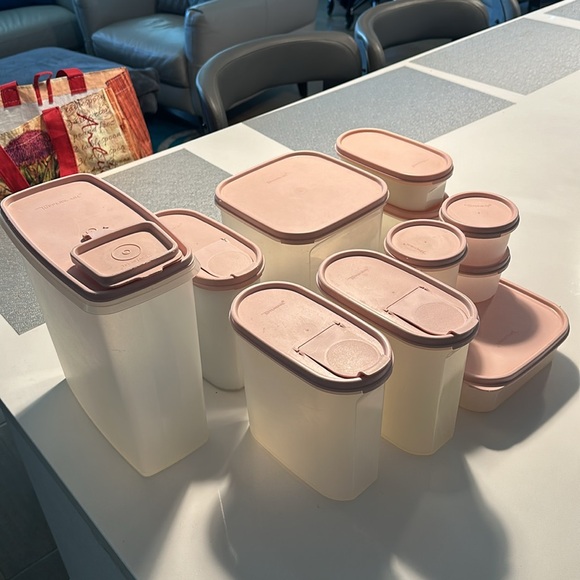Tupperware | Kitchen | 22 Piece Rose Pink Vintage Tupperware | Poshmark